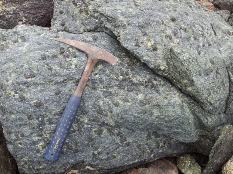 Difference Between Prograde and Retrograde Metamorphism - Hamed-Geo